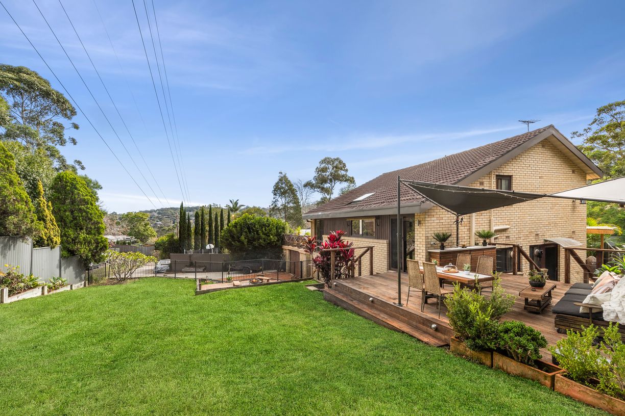 Sold for $1,950,000 on Jun 26, 2025 - 98 Lady Davidson Circuit ...
