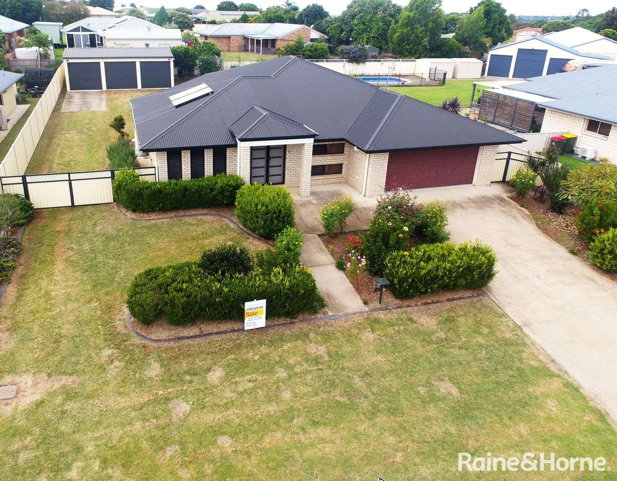 8 Hillview Parade, KINGAROY, QLD 4610 - Raine & Horne Kingaroy