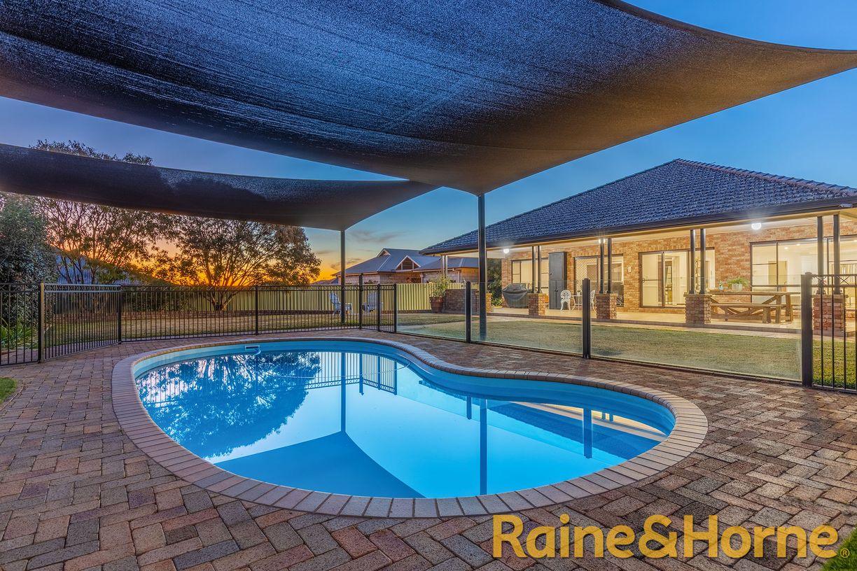 UNREPEATABLE OFFERING - Huge Home in Blue Ribbon Location - 30 Thorby Avenue, Dubbo, NSW 2830 ...