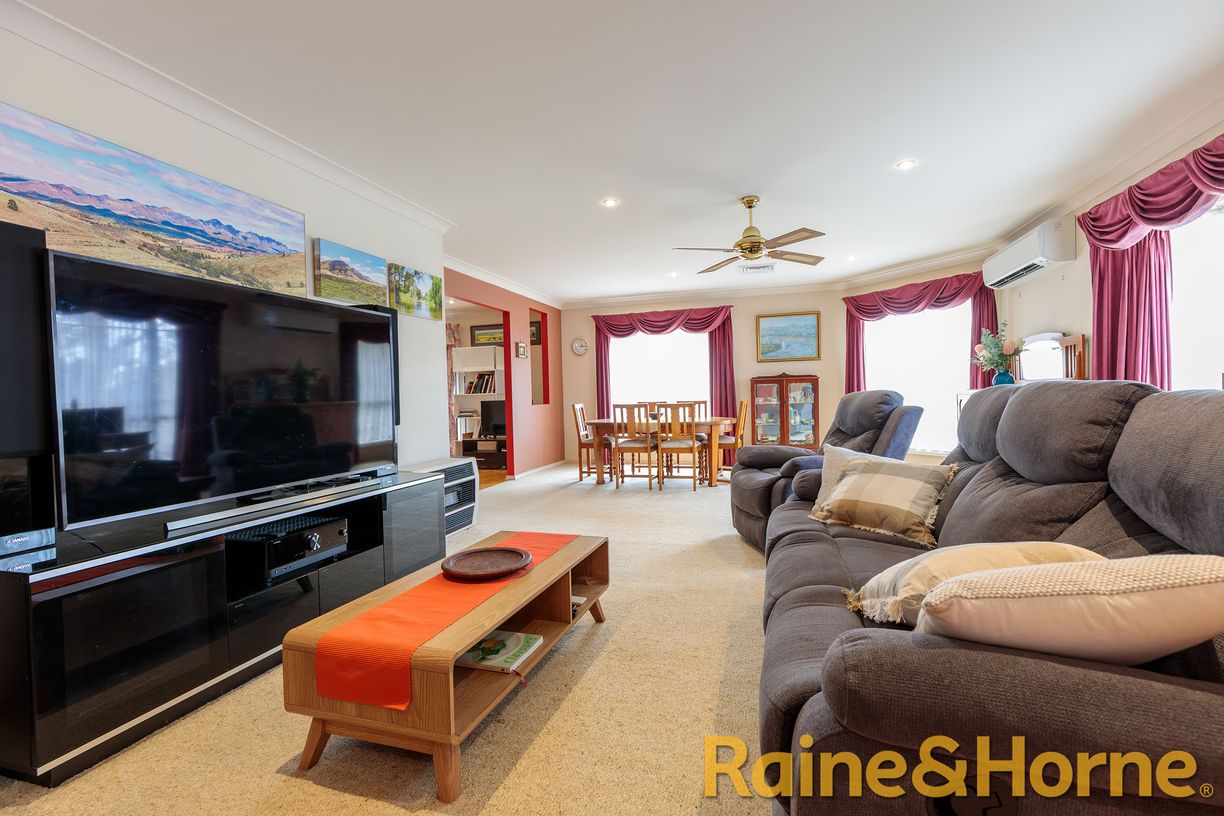 Sold for $710,000 on Dec 18, 2025 - 95 Jennings Street, Geurie, NSW ...