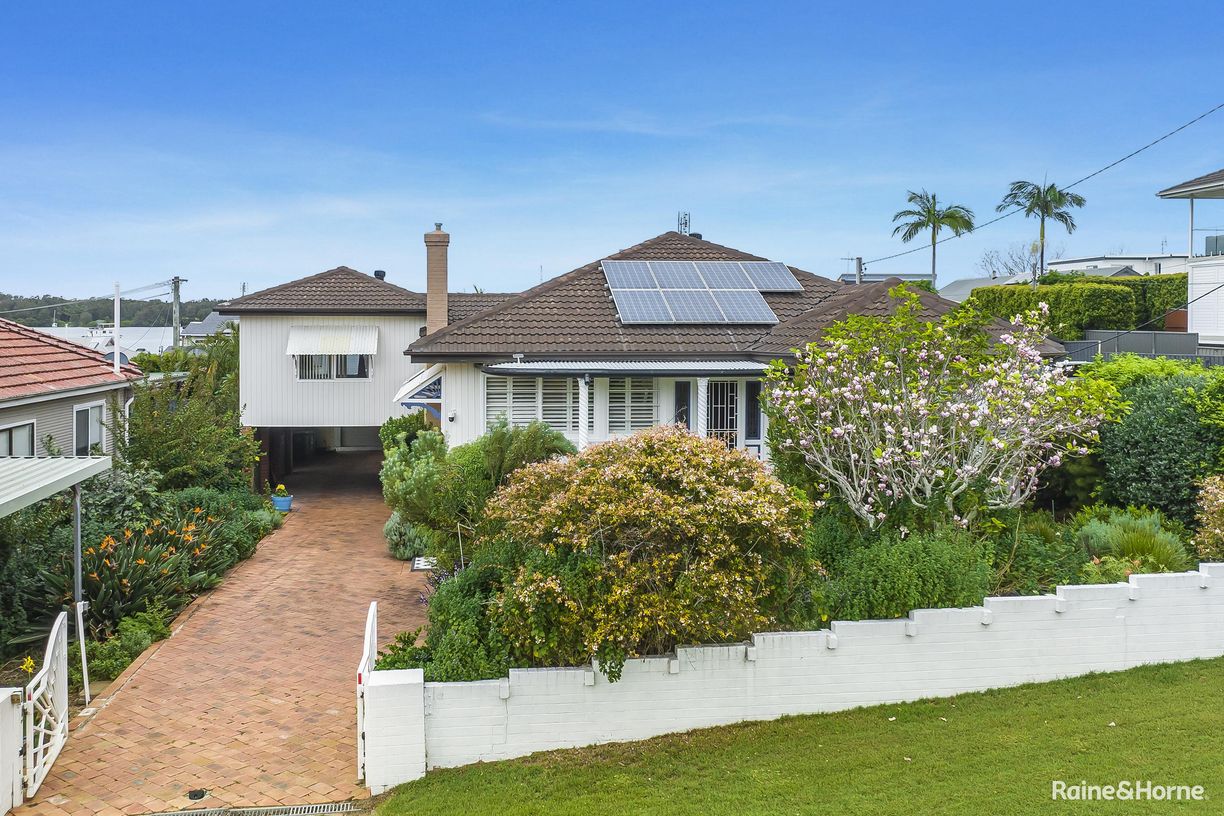 Stunning Character Property in Marks Point - A Must See! - 124 Marks ...