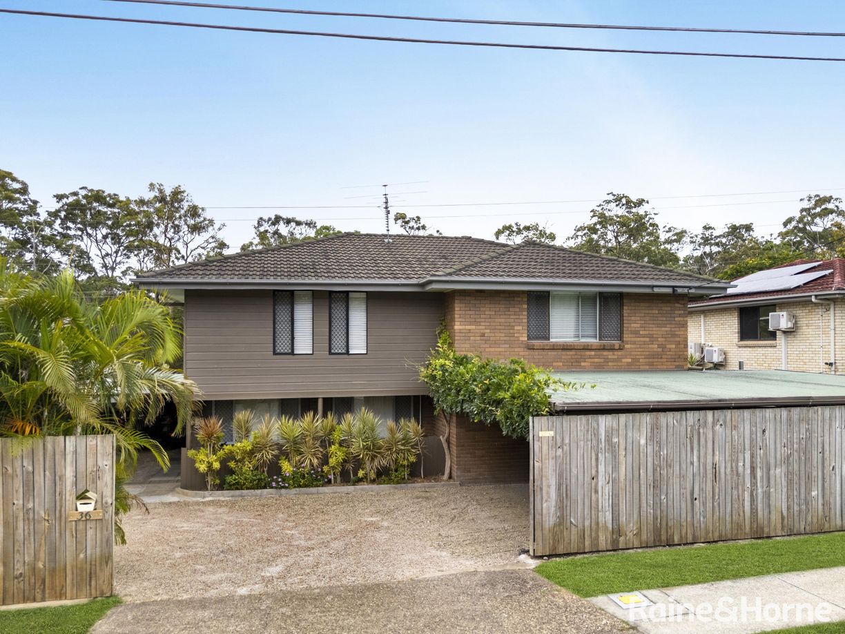 Spacious Family Home With Nature Reserve Backdrop - 36 Kallista Road ...