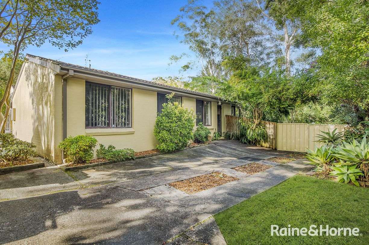 Sold for $835,000 on Aug 15, 2025 - 9 Calvert Avenue, Springfield, NSW ...