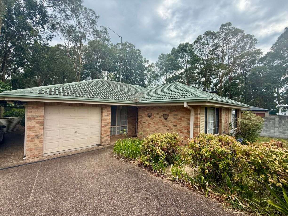 Stunning Family Home in Fletcher - 27 Cypress Crescent, Fletcher, NSW ...