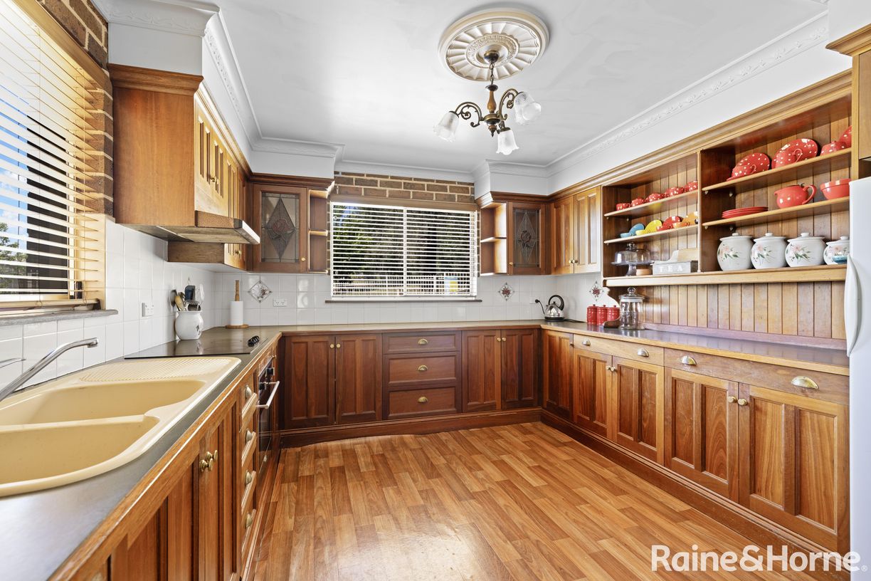Sold for $1,250,000 on Dec 17, 2025 - 36 Morrow Place, Robin Hill, NSW ...