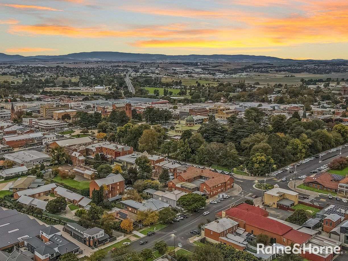 THE WOOL STORE - HISTORY MEETS LUXURY - 121A Keppel Street, Bathurst ...
