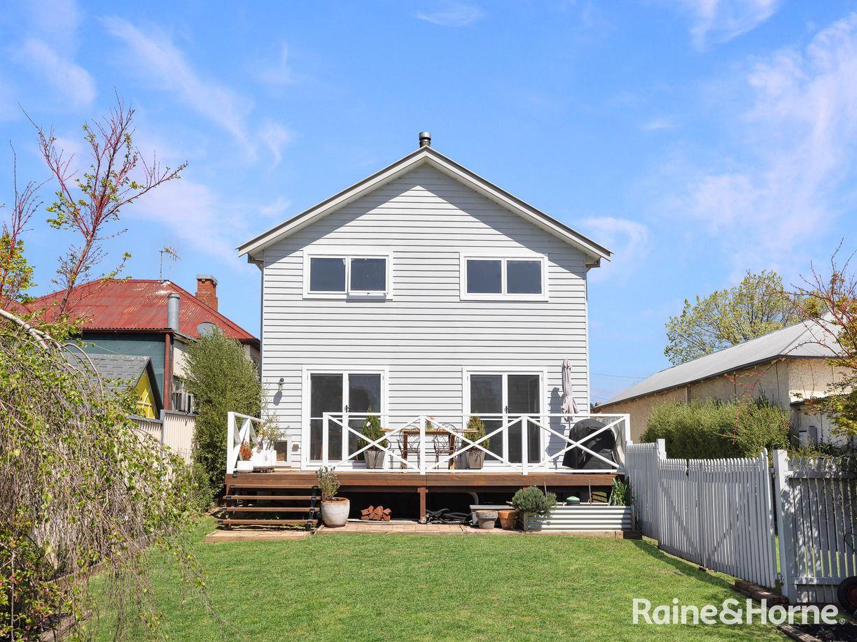 Sold for $830,000 on Nov 26, 2025 - 163 Durham Street, Bathurst, NSW ...