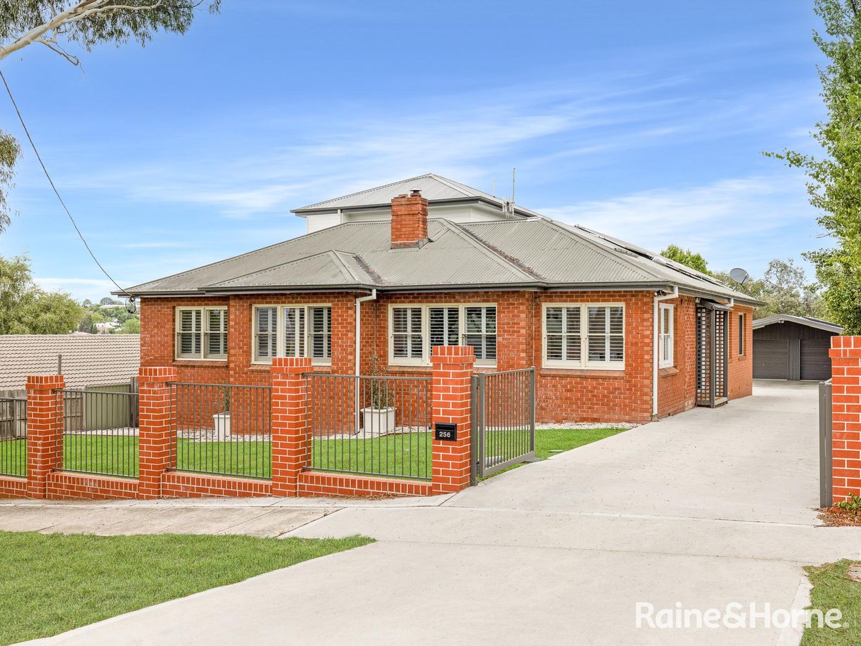 RENOVATED FAMILY HOME ON A GENEROUS PIPER STREET PARCEL - 256 Piper ...