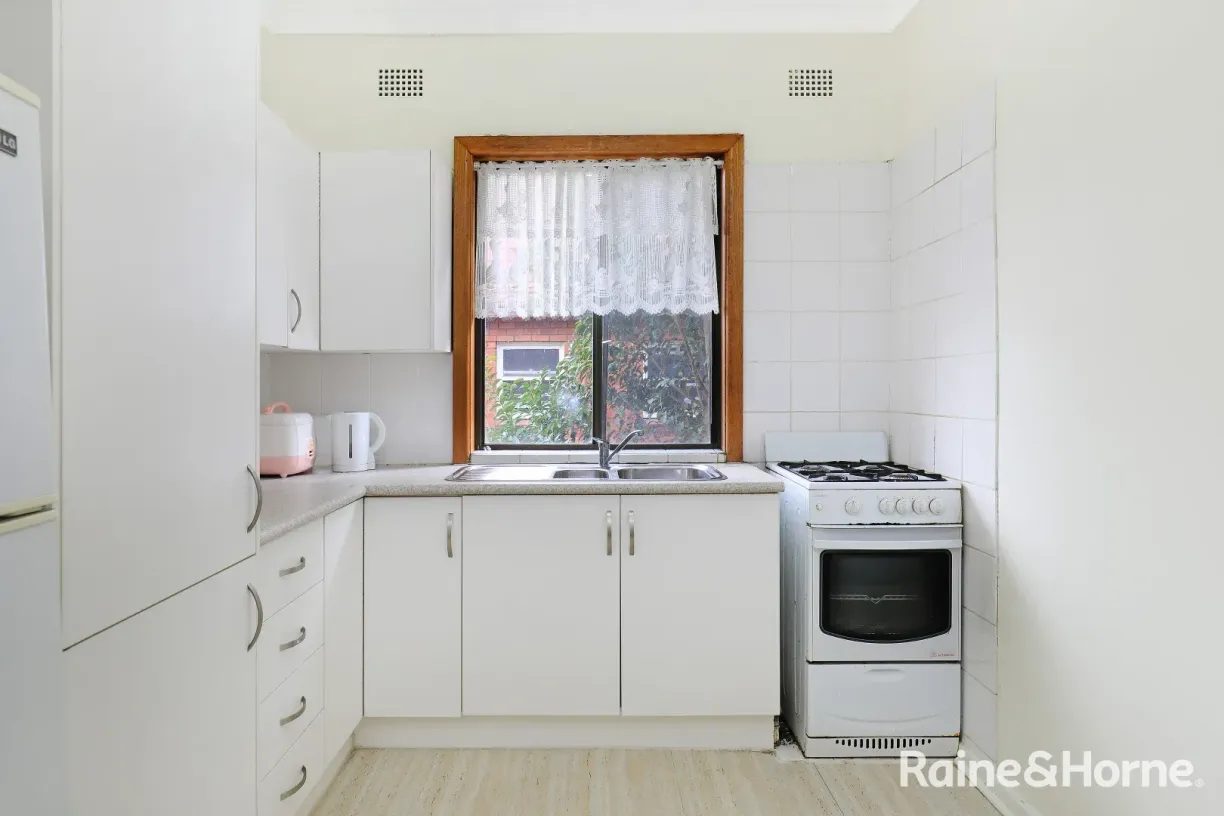 Rented for $460 - 2/12 Frederick Street, Wollongong, NSW 2500 - Raine ...