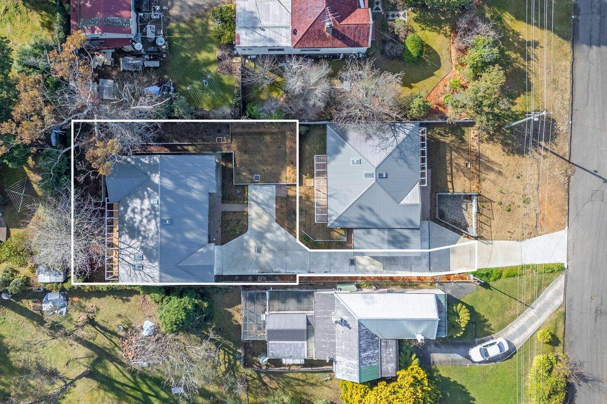 Private & Spacious Weatherboard Home - 57a Twynam Street, Katoomba, NSW ...