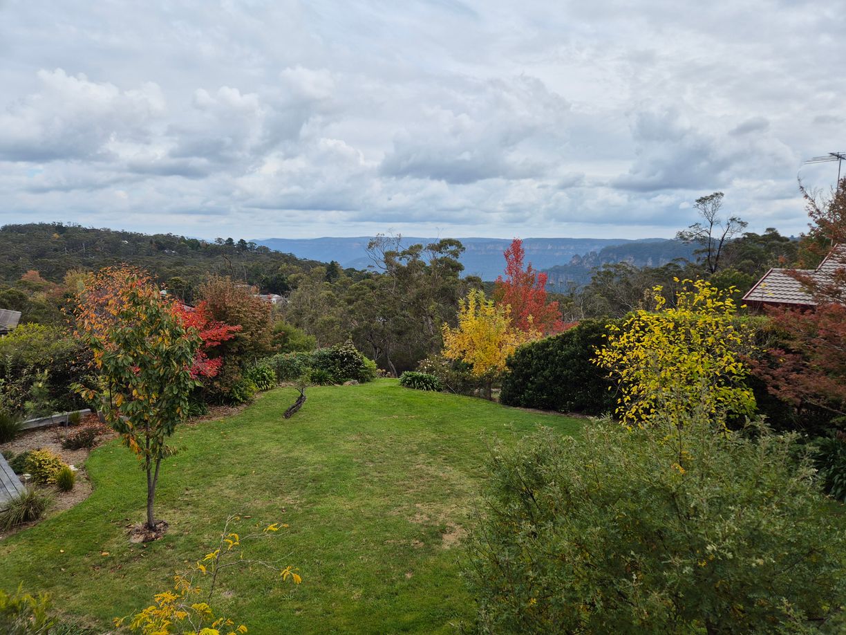 Rented for $990 - 27 Cliff View Road, Leura, NSW 2780 - Raine & Horne ...
