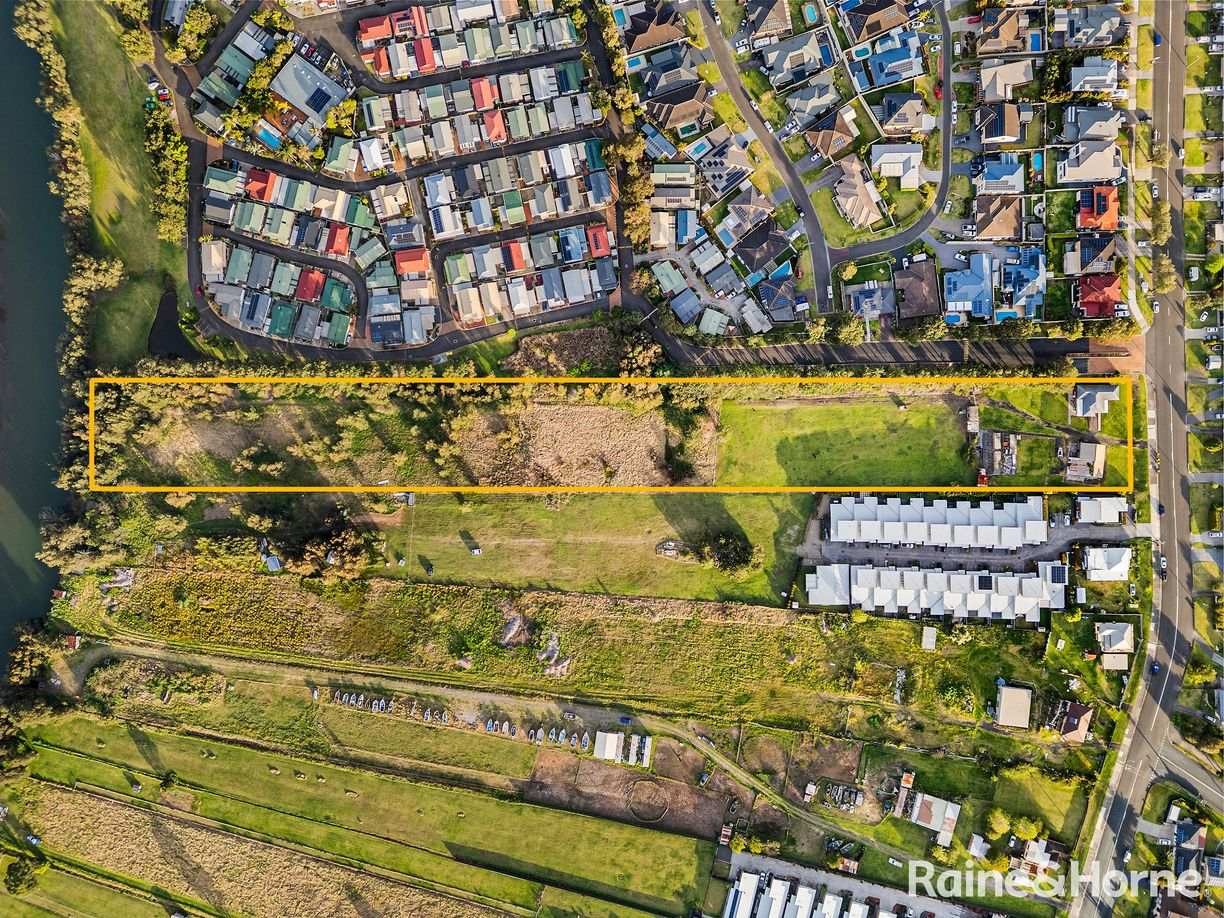 Sold for $3,300,000 on Dec 14, 2025 - 72 Kanahooka Road, Kanahooka, NSW ...
