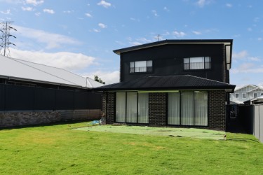Modern Family Home in Stream Hill - 50 Emila Road, Stream Hill, NSW ...