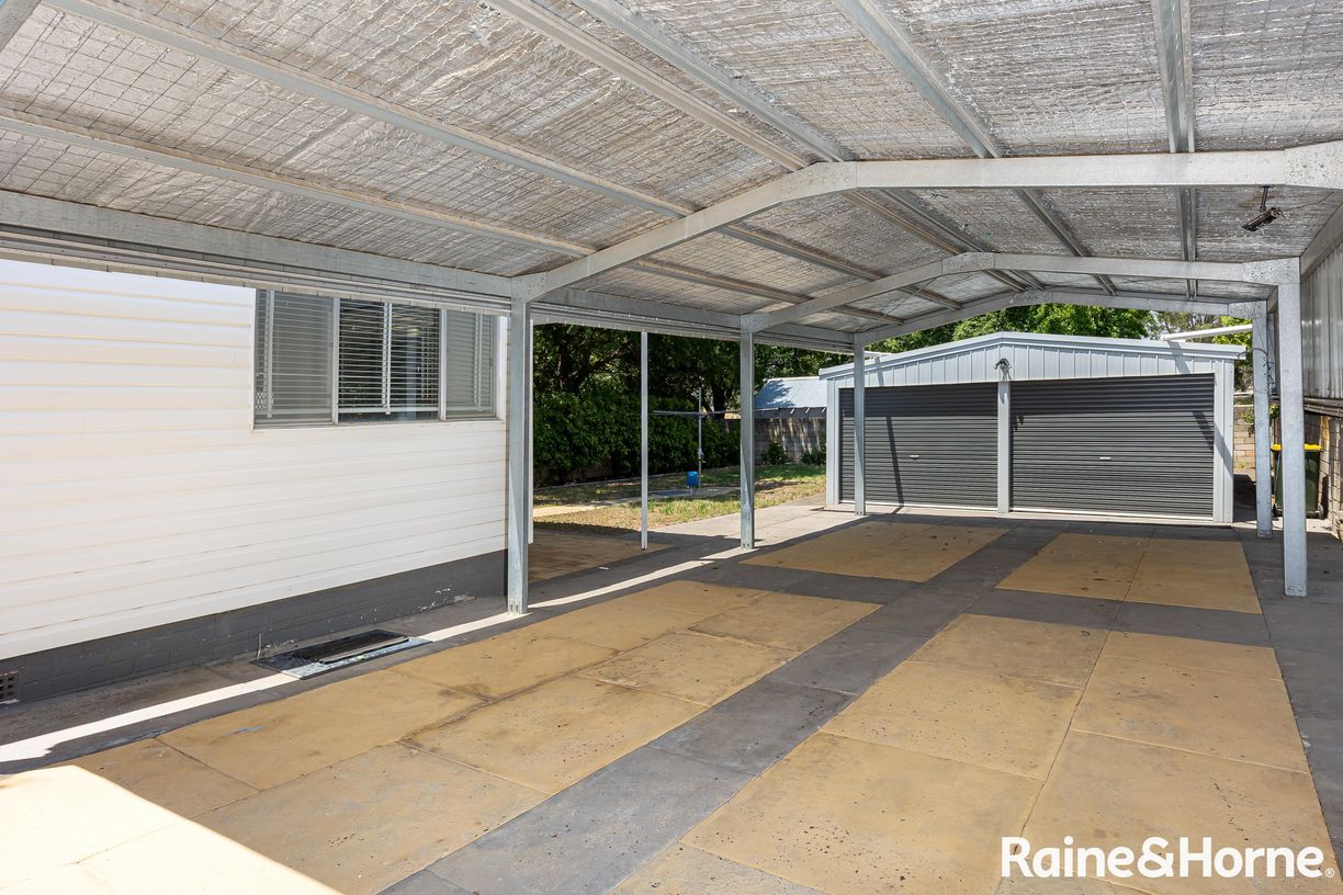 Prime Lake Albert Opportunity - 10 Craft Street, Lake Albert, NSW 2650 ...