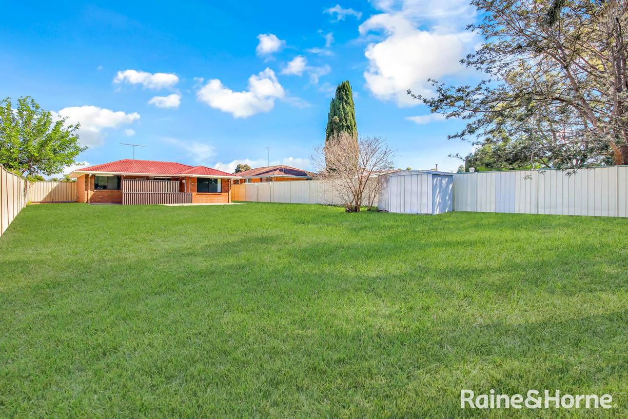 Rented - 5 Daisy Place, Claremont Meadows, NSW 2747 - Raine & Horne St ...