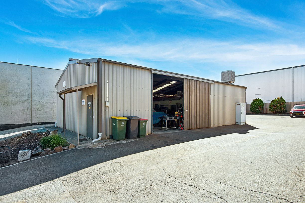 1/2 Ventail Court, HOLDEN HILL, SA 5088 - Raine & Horne South Australia