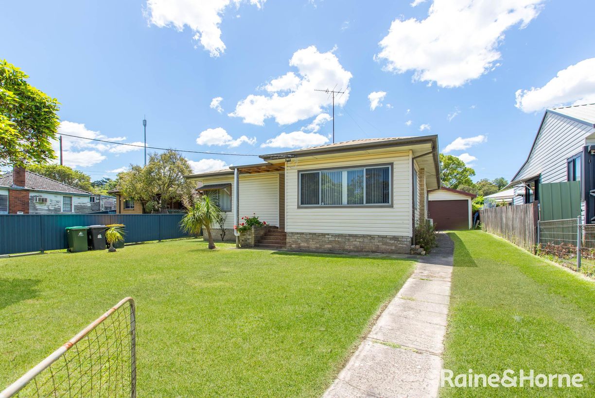 Sold for $690,000 on Apr 11, 2025 - 5 Taylor Street, Cardiff, NSW 2285 ...