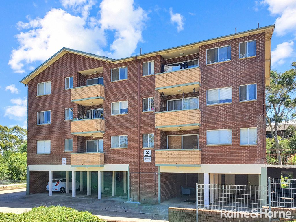 Updated 2-bedroom 2-balcony unit with views near town - 13/4 Mowatt ...