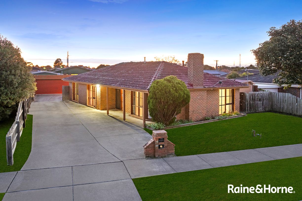 Sold for $722,500 on Jul 10, 2025 - 3 Joseph Banks Crescent, Cranbourne ...