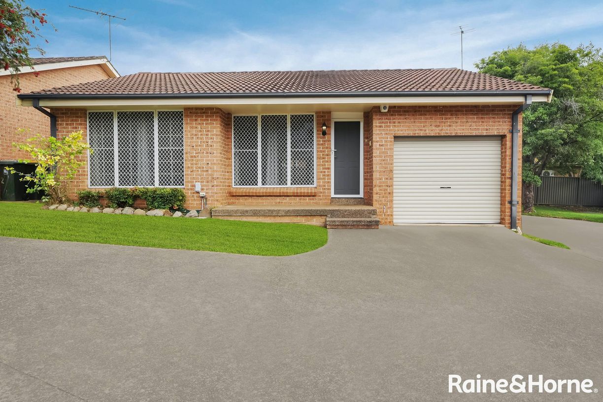 Sold for $614,000 on Nov 16, 2024 - 3/2 Bensley Road, Macquarie Fields ...