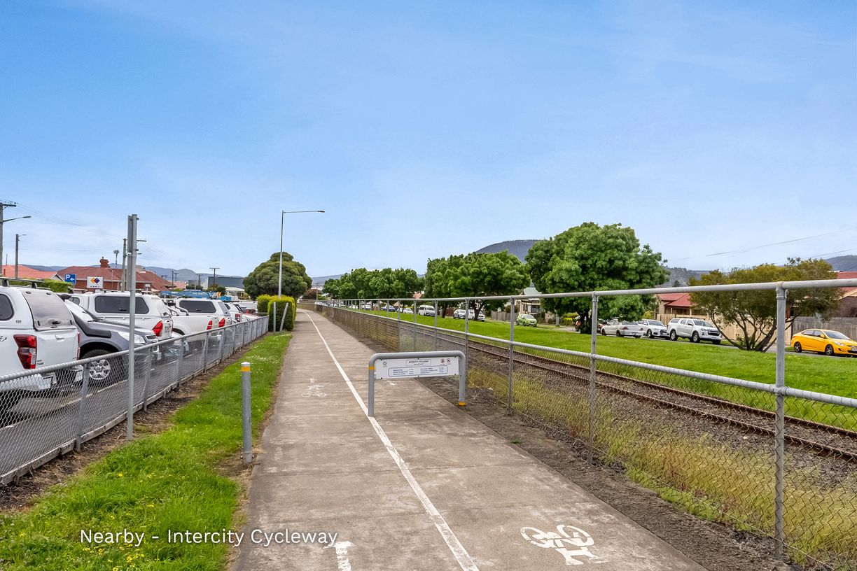 Highly Sought After Area, Immaculate Inside & Out - 21 Garden Grove ...