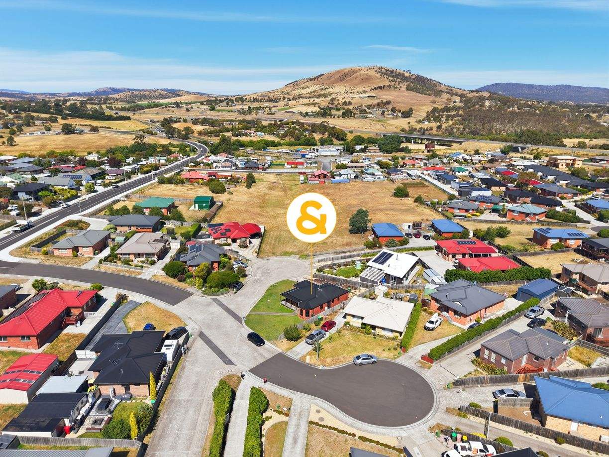 Modern Living. Spacious & Affordable- Be Quick - 13 Phemie Court ...