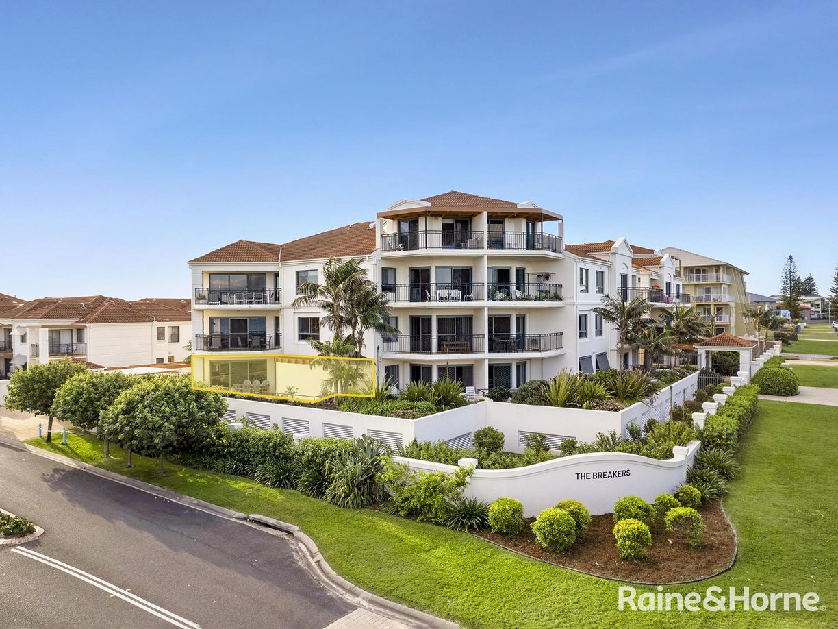 Sold for $1,125,000 on Sep 06, 2024 - 2/4 18-19 Pacific Parade, Yamba ...