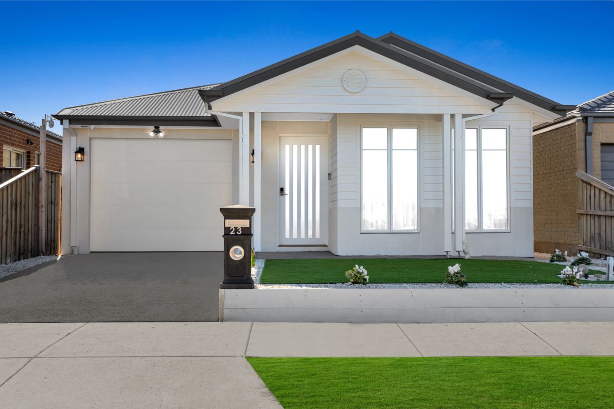 BRAND NEW - Sleek Design and Contemporary Family Living - 23 Mannagum ...