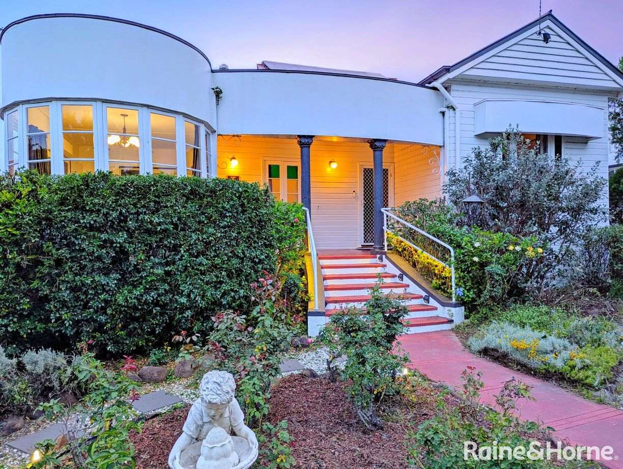 Sold for $717,250 on Feb 17, 2025 - 30 Locke St, Warwick, QLD 4370 ...