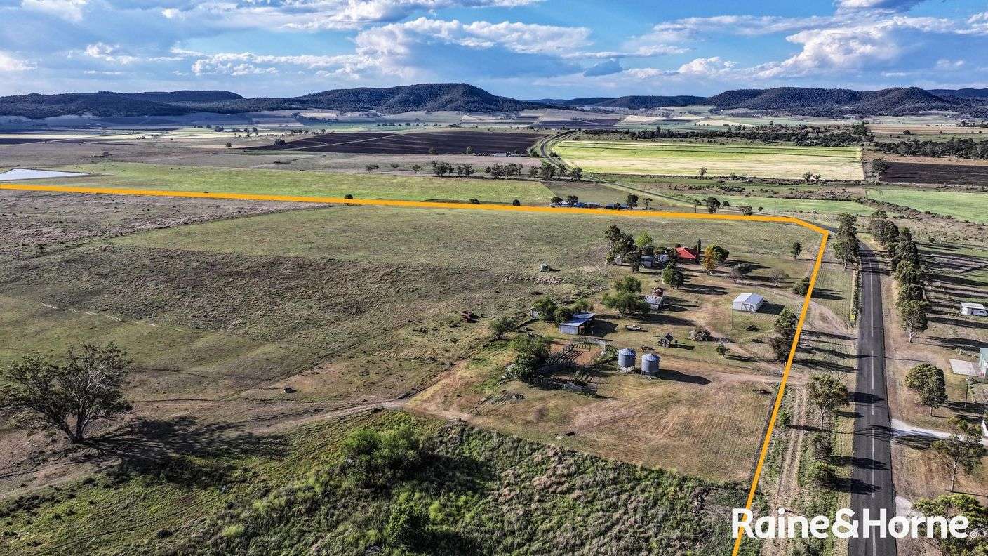 Sold for $1,800,000 on Dec 16, 2025 - 1445 Freestone Road, Freestone ...