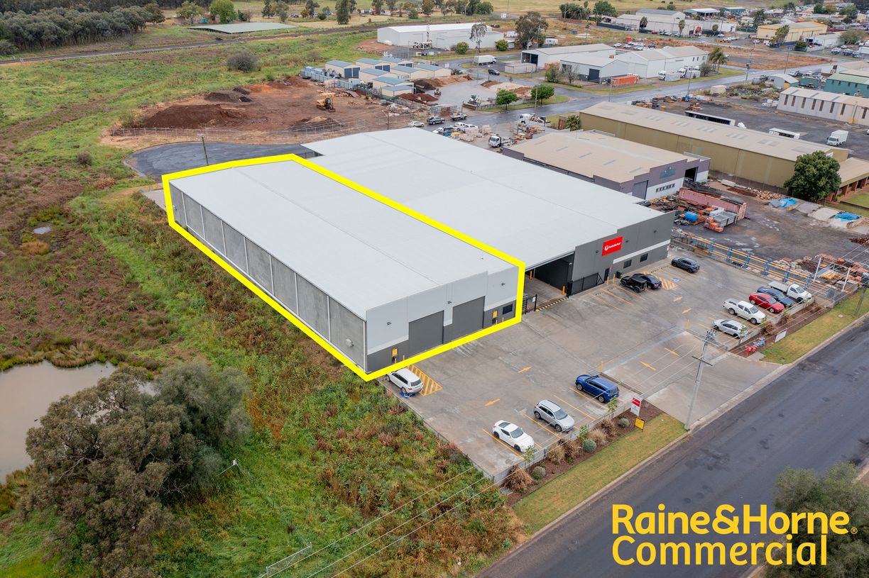 Premier Industrial Warehouse with Dual Frontage - 2/68 Fitzroy Street ...