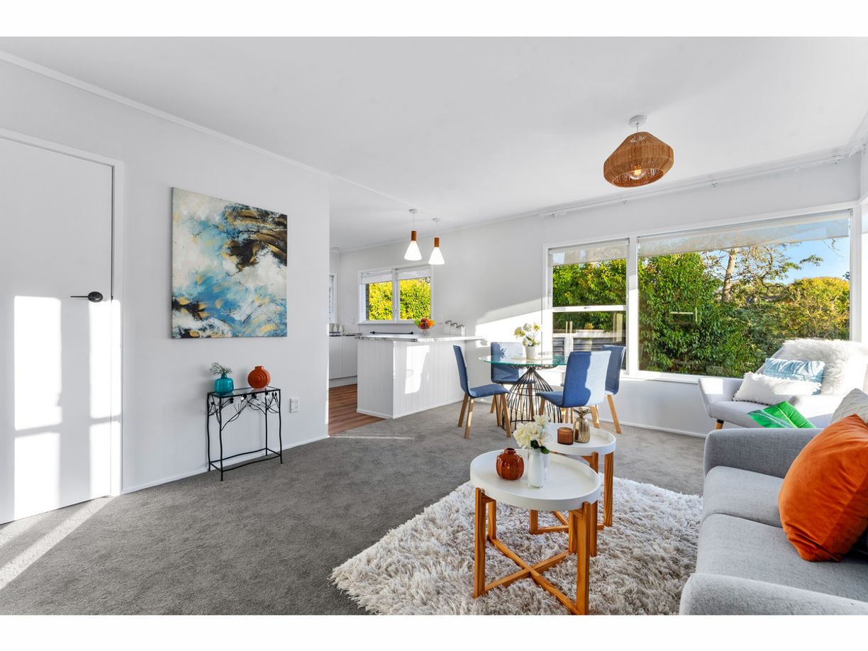 Sold - 2/13 Jonathan Place, Sunnynook - Raine & Horne Glenfield | Milford