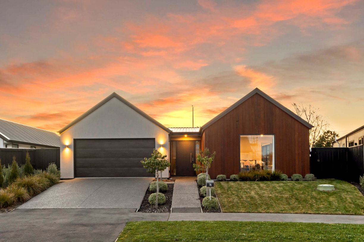Sold - 16 Eleanor Lane, Casebrook - Raine & Horne Burnside | Harewood ...