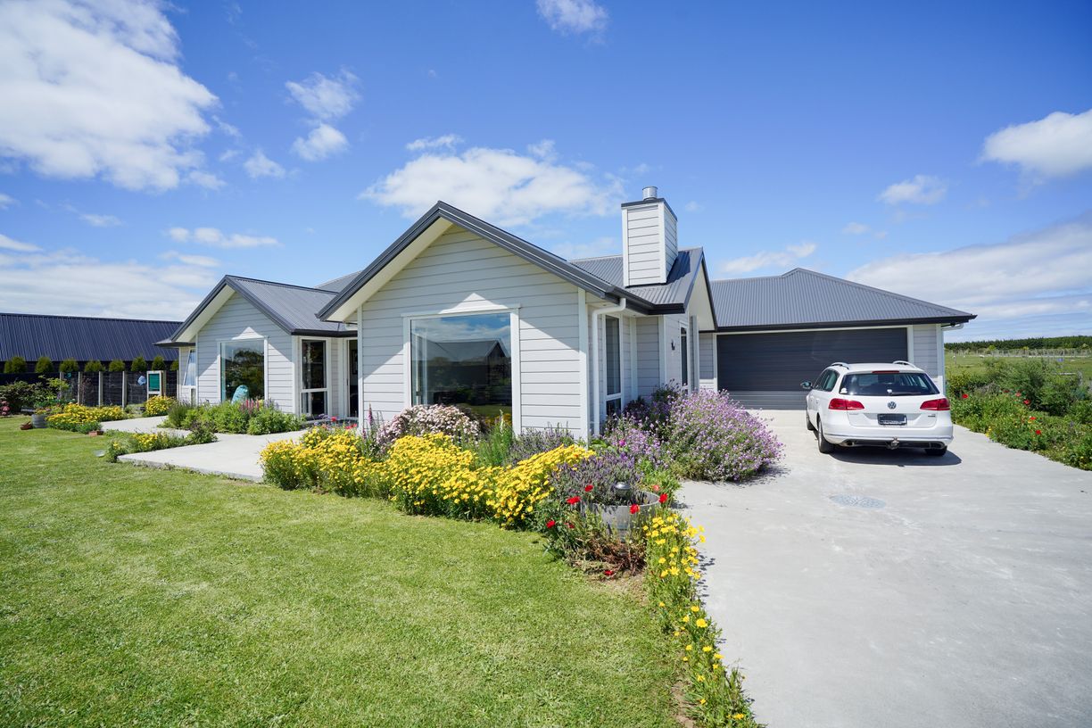Sold - 20 Bonnies Chance, Seaward Bush - Raine & Horne Invercargill