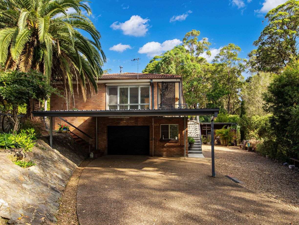 HOUSE ON ACRES - 10 MINUTES FROM BATEMANS BAY - 11187 Princes Highway ...