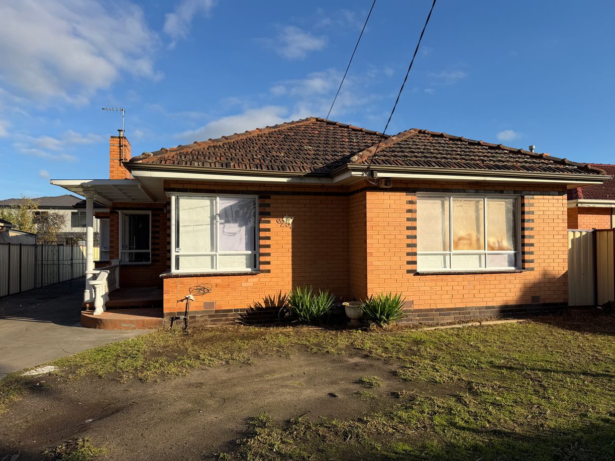 Classic 4Br Home in Sunshine West! - 25 Ridgeway Parade, Sunshine West ...