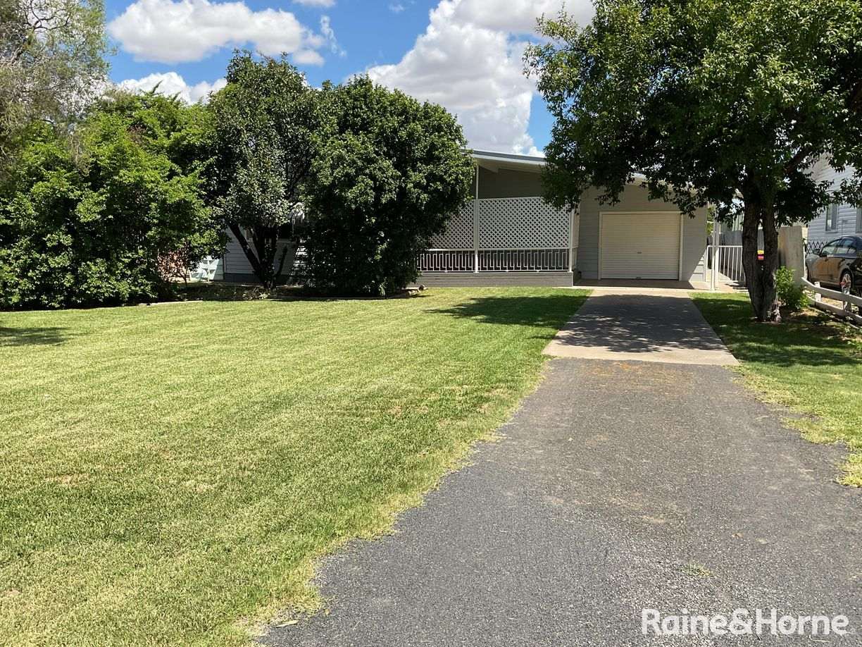 Neat ... - Moree NSW - Raine & Horne Moree