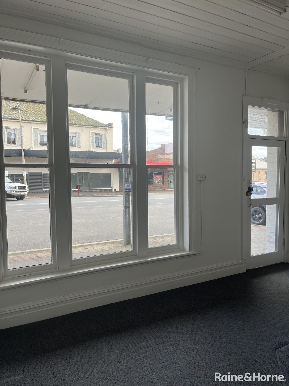 START YOUR SMALL BUSINESS - 223 BOOROWA ST, Young, NSW 2594 - Raine ...