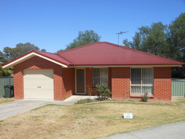 Rented for $325 - 13/3A Sam Place, Young, NSW 2594 - Raine & Horne Young