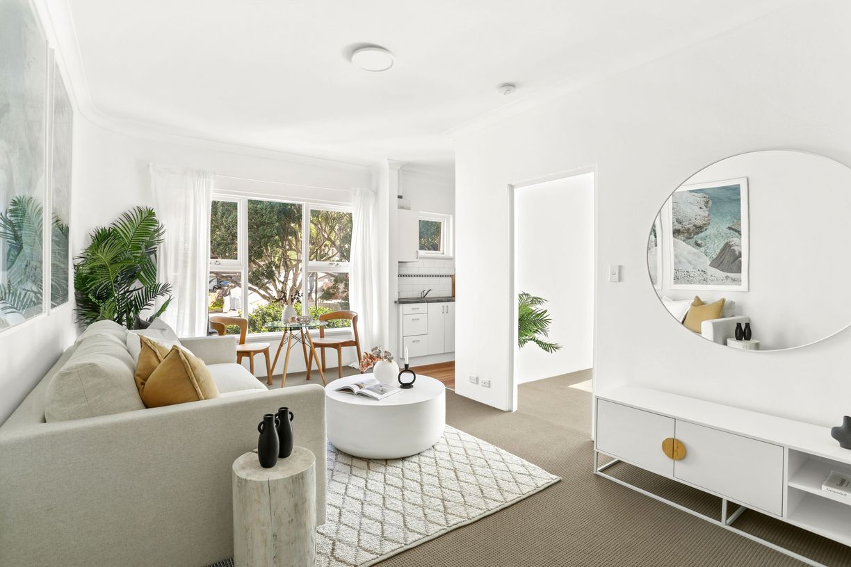 Sold for $685,000 on Jul 15, 2025 - 11/243a Old South Head Road, Bondi ...