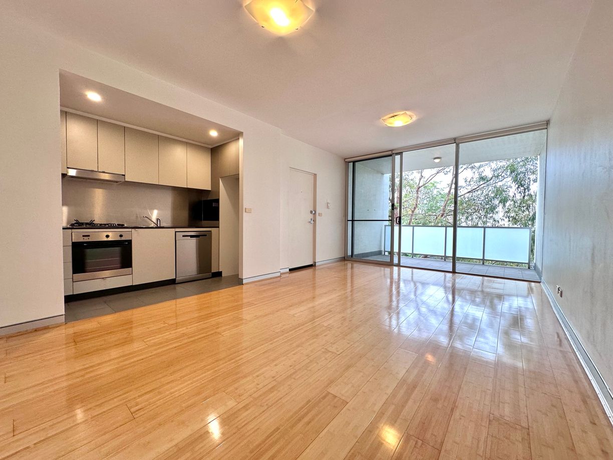 Spacious and Modern 1 Bedroom Apartment - 235/3 Queen Street, Rosebery ...