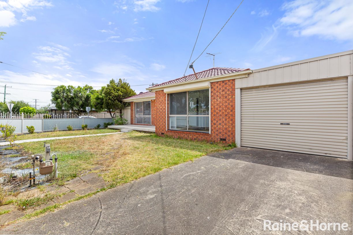 The Location Carries This One - 1413 Pascoe Vale Road, Meadow Heights ...