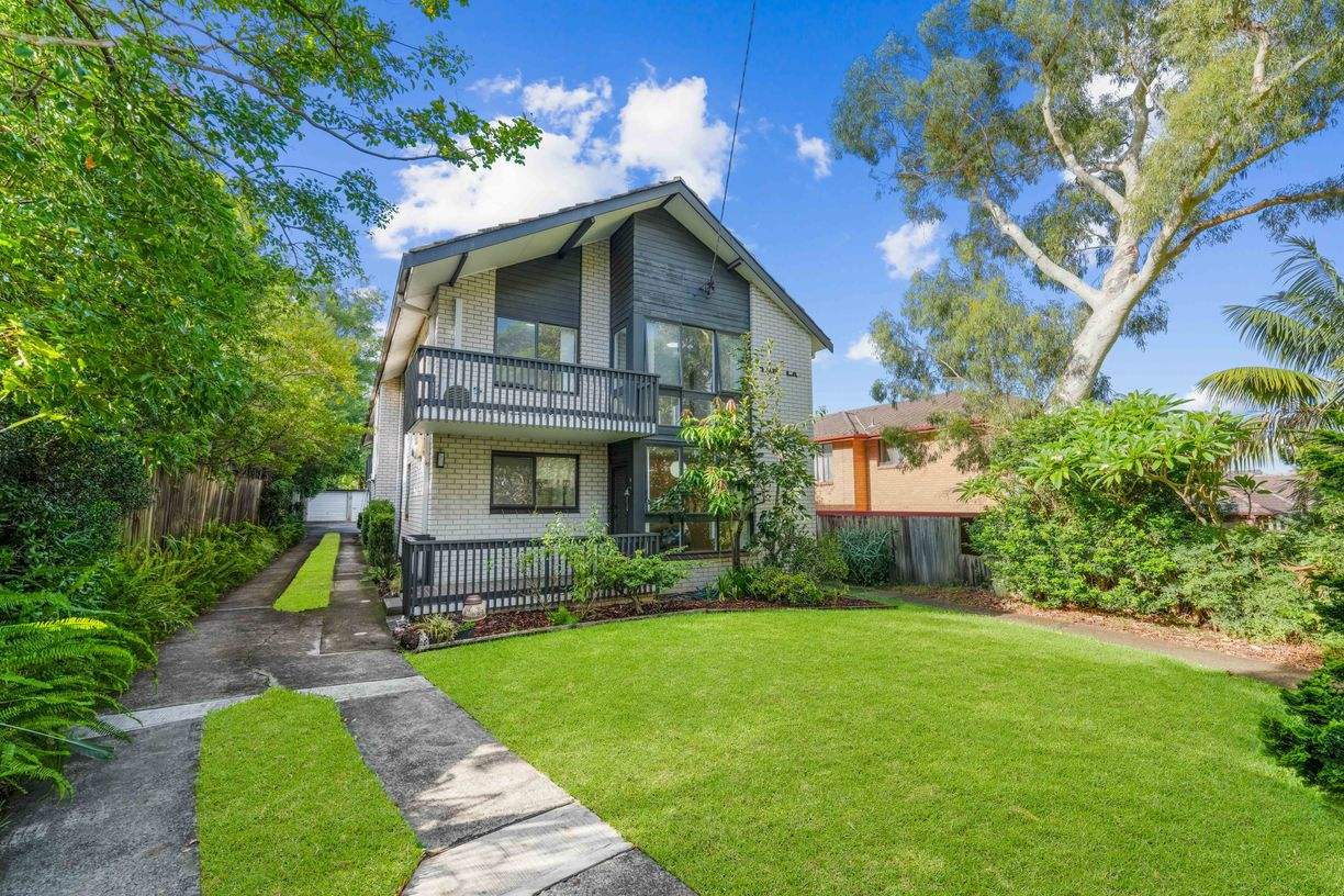 Sold for $1,035,000 on Mar 29, 2025 - 1/12 Napier Street, North ...