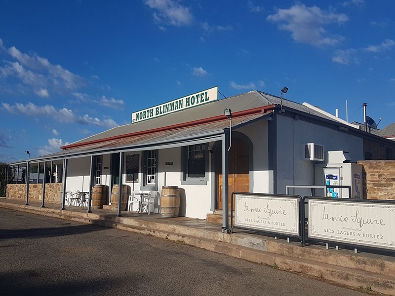 Historic hotel at the gateway to the Flinders Ranges - North Blinman ...